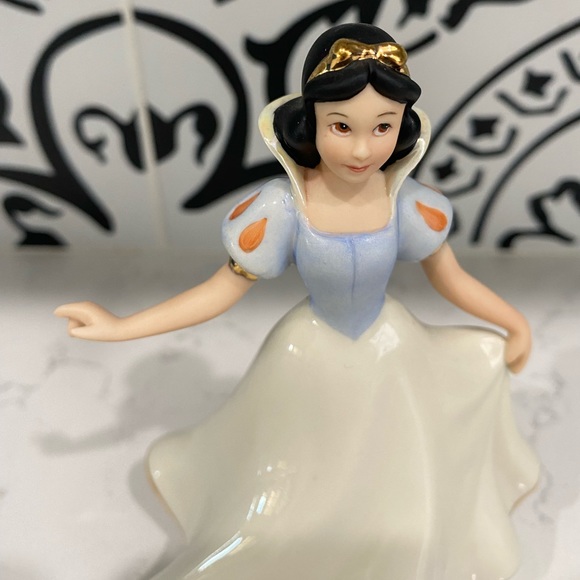 Lenox | Art | Lenox Disney Snow White Fairest One Of All Figurine ...